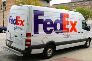 How Late Does FedEx Deliver? | Postal Guidance